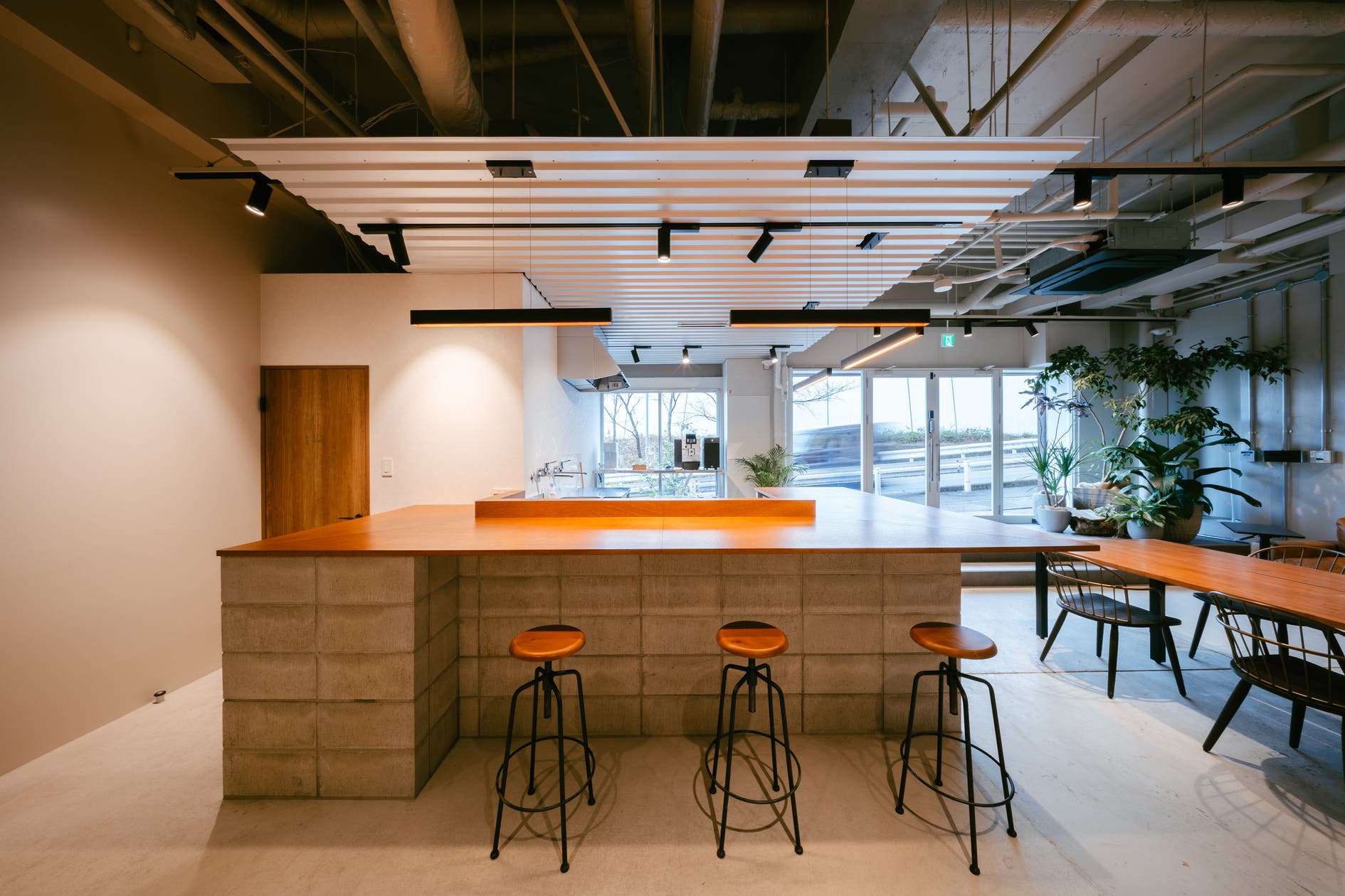 【星ヶ丘のコワーキングスペース】モニター・ホワイトボード付き！！全体貸切利用の写真6