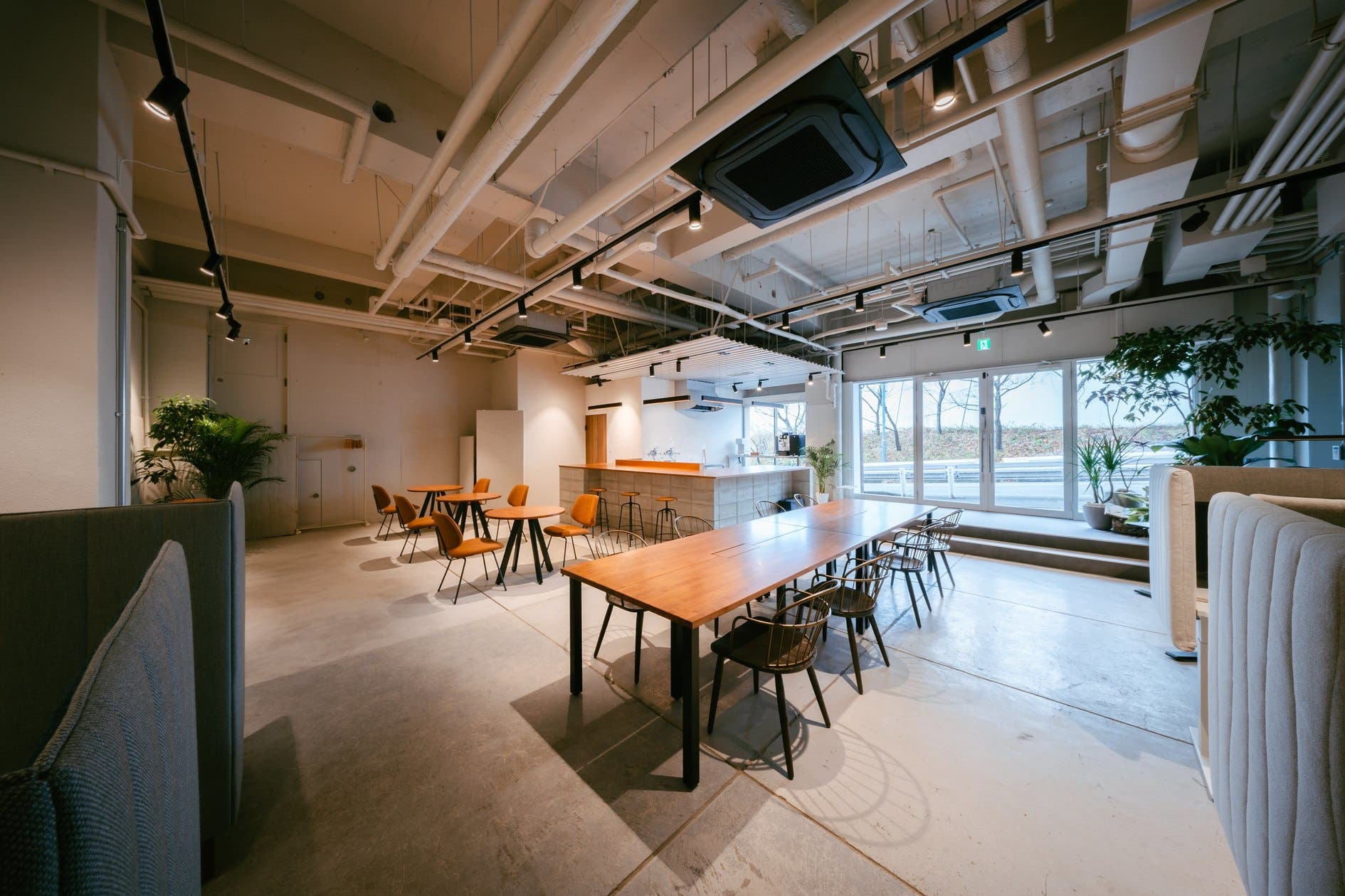 【星ヶ丘のコワーキングスペース】モニター・ホワイトボード付き！！全体貸切利用の写真7