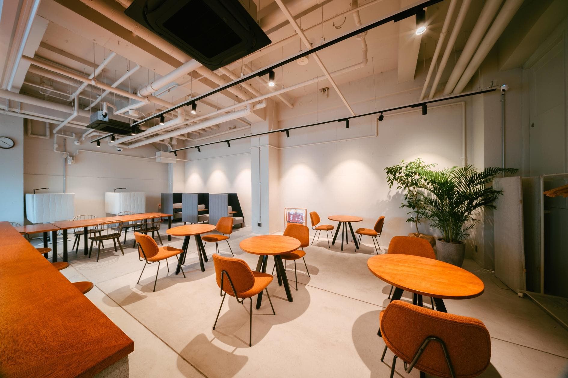 【星ヶ丘のコワーキングスペース】モニター・ホワイトボード付き！！全体貸切利用の写真8