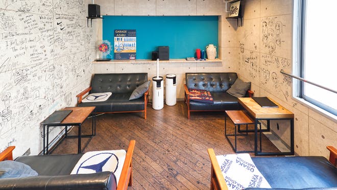 【港区最安値!カラオケも!】麻布十番駅6番出口から徒歩5〜10秒!18:00〜もご希望があれば貸し出し可!(料金要相談)の写真1