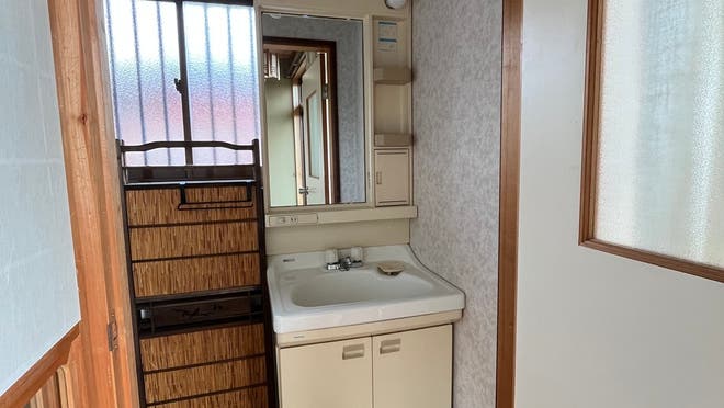 琵琶湖まで徒歩7分(駐車スペースあり)コンビニまで徒歩2分 びわこバレイへはすぐ!!の写真3