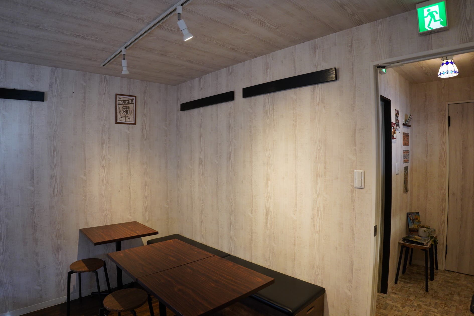 新宿駅から電車で15分 千歳烏山駅下車徒歩30秒！10坪カフェ「エバデリ」の写真6