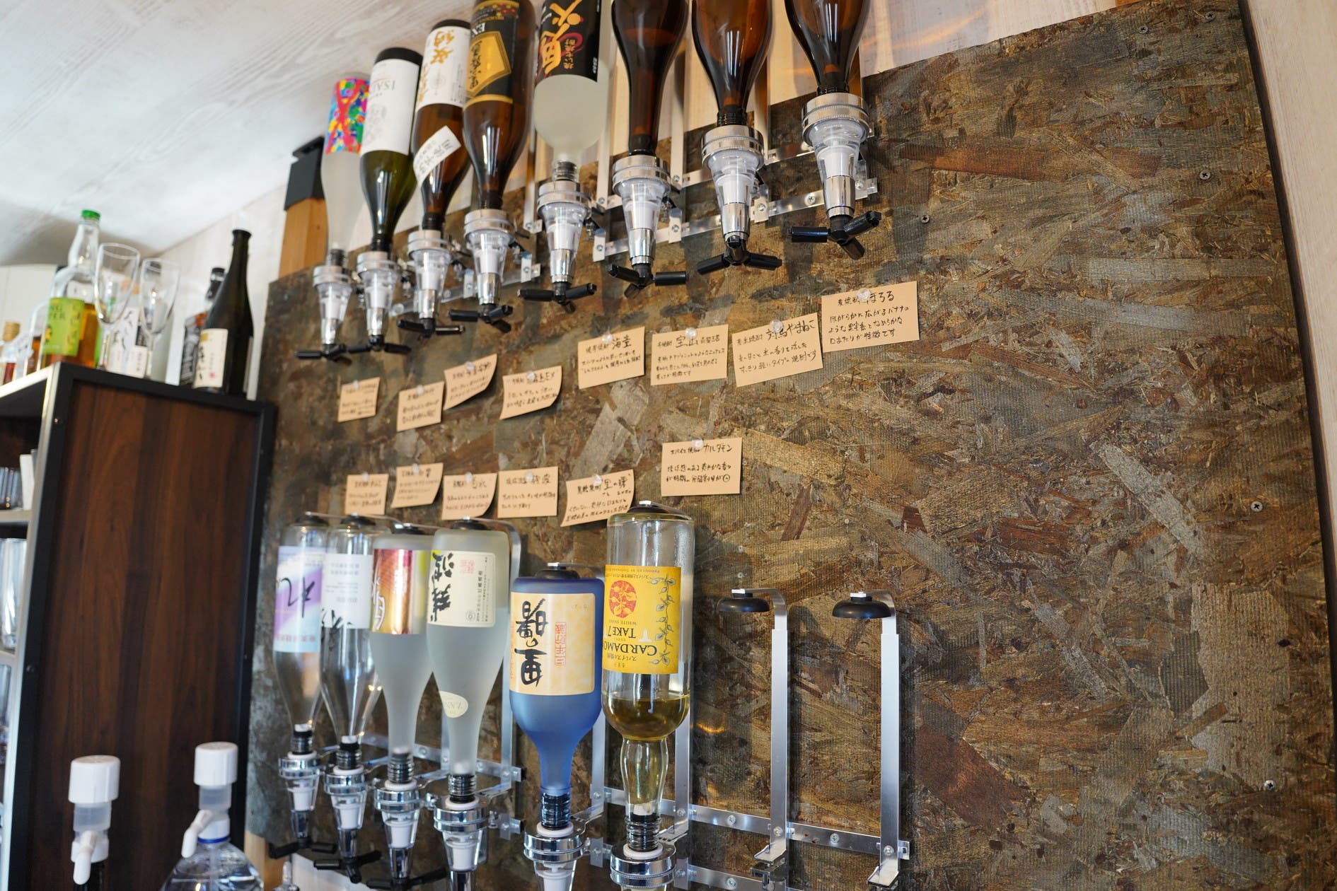 新宿駅から電車で15分 千歳烏山駅下車徒歩30秒！10坪カフェ「エバデリ」の写真8