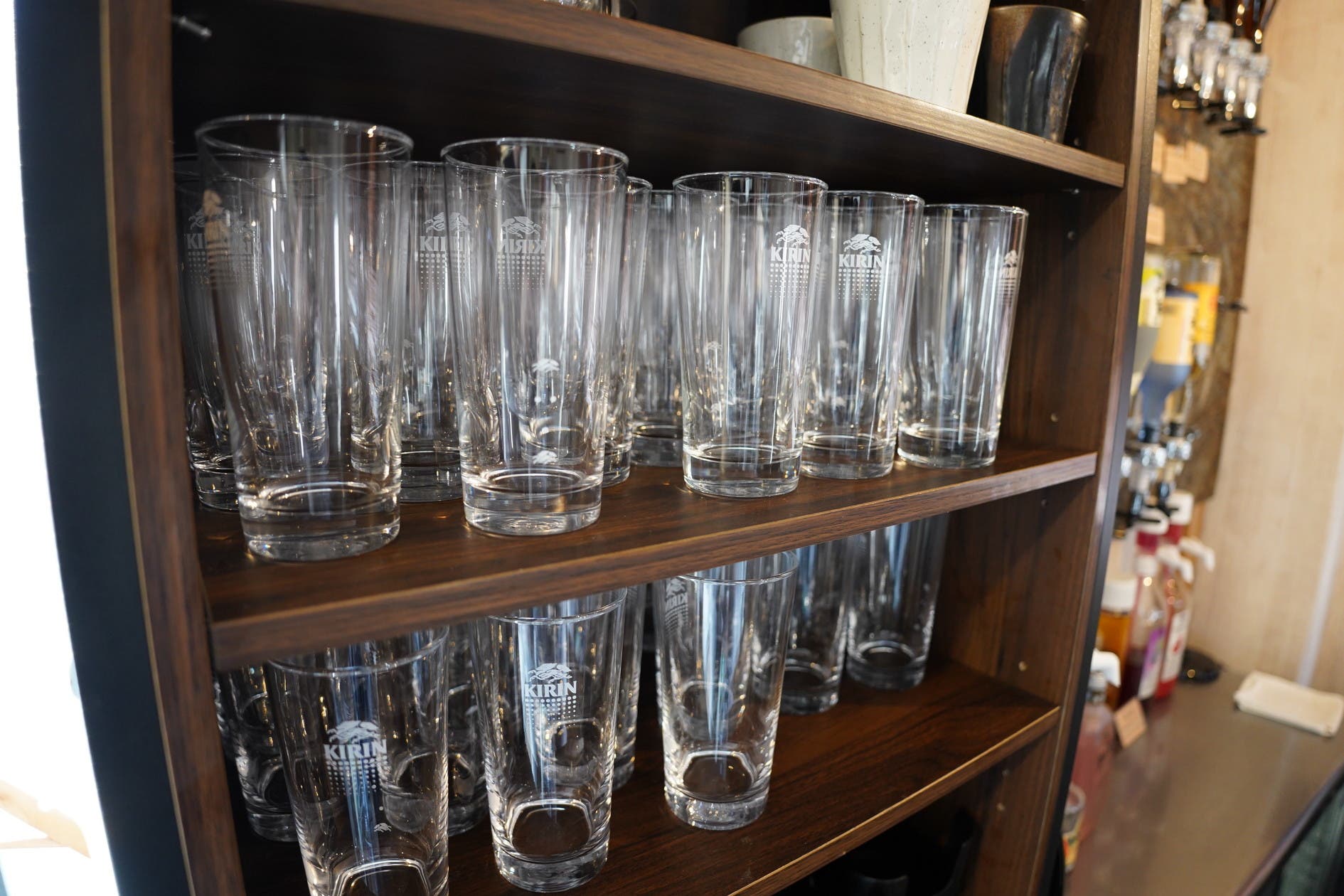 新宿駅から電車で15分 千歳烏山駅下車徒歩30秒！10坪カフェ「エバデリ」の写真9