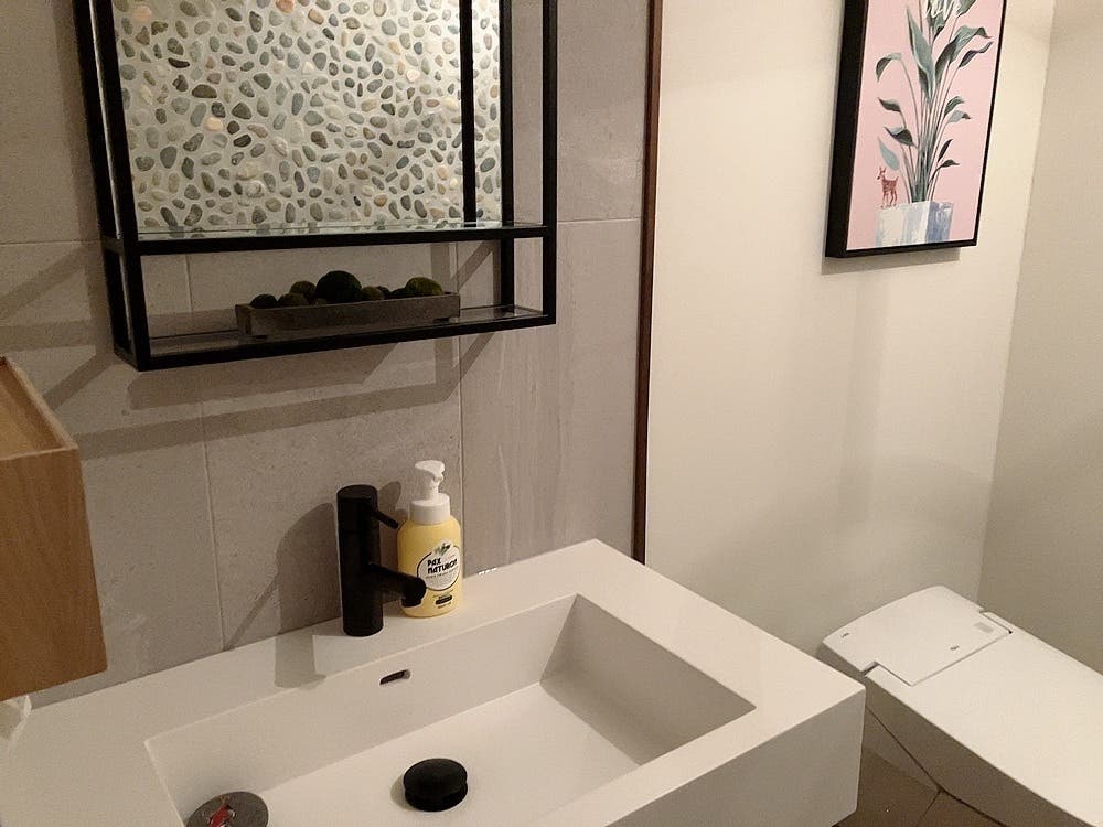 【JR元町駅徒歩1分🚶】鍵付き個室/ミニプロジェクターあり📽️/作業やお仕事に/喫煙スペース有/高速WIFI📶/327号室の写真15