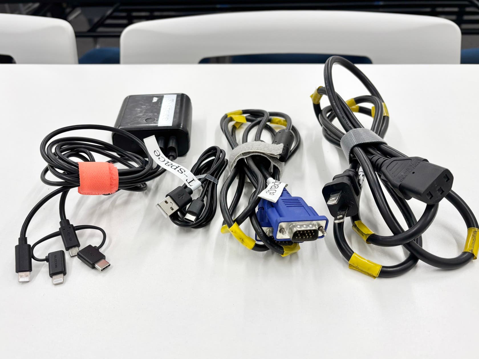 ★新宿T-spaceⅡ★最大３８名迄使用可能！新宿三丁目駅より徒歩１分の格安貸会議室！の写真15