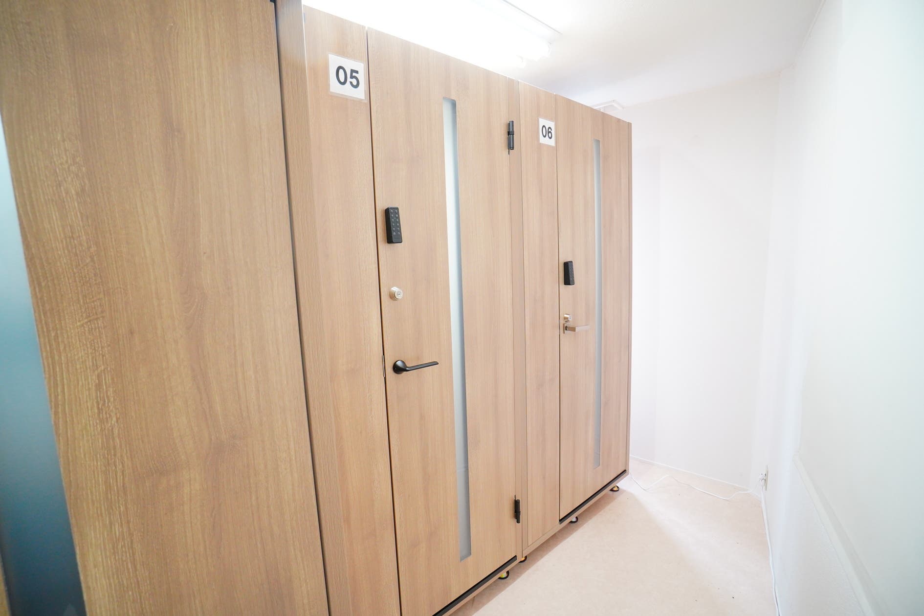 ＜ワークブース天神南No.6＞天神南駅徒歩1分✨完全個室🚪Wi-Fi📶モニター🖥️電源🔌テレワーク/面接/自習/作業の写真6