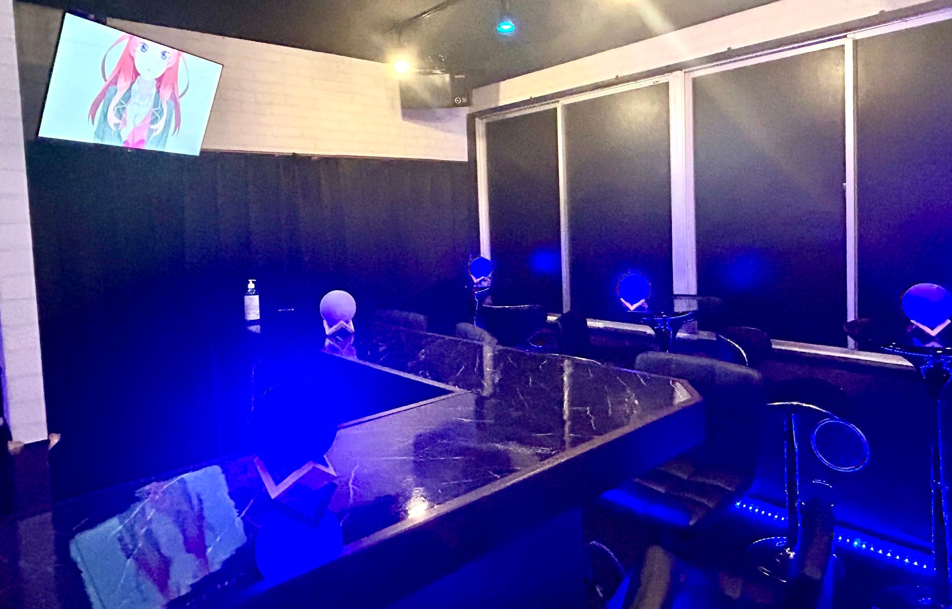 新宿歌舞伎町のバーを貸切♪飲み会/商用/オフ会/少人数/撮影/ボードゲーム/パーティー等OK♪の写真2