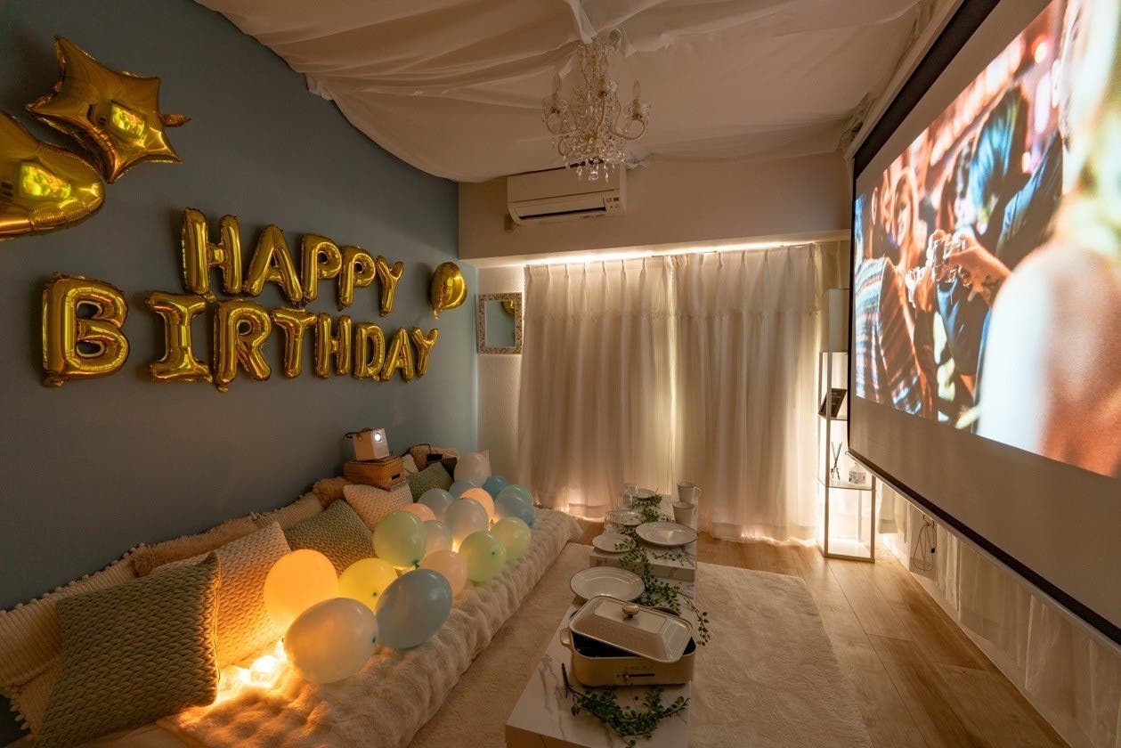 🎬大画面スクリーン📽️１００インチプロジェクタ付✨Netflix/hulu見放題💓少人数での女子会、誕生日会、推し会、撮影に最適の写真7