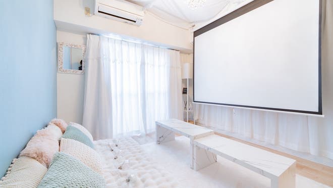 🎬大画面スクリーン📽️100インチプロジェクタ付✨Netflix/hulu見放題💓少人数での女子会、誕生日会、推し会、撮影に最適の写真17