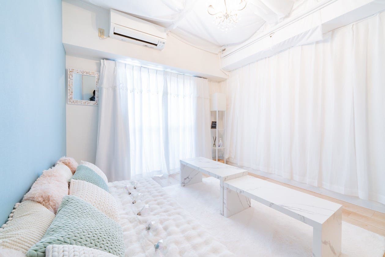 🎬大画面スクリーン📽️１００インチプロジェクタ付✨Netflix/hulu見放題💓少人数での女子会、誕生日会、推し会、撮影に最適の写真18