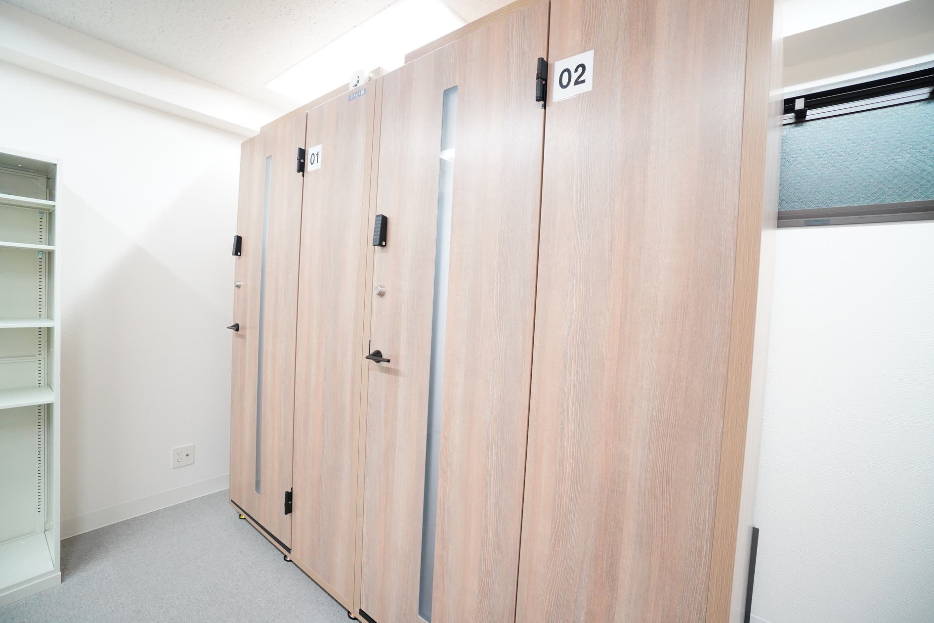 ＜BIZ DESK 博多筑紫口No.2＞博多駅徒歩2分✨完全個室🚪光回線Wi-Fi📶電源🔌テレワーク/面接/自習/作業の写真4