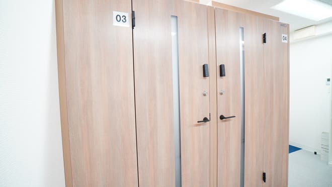 <BIZ DESK 博多筑紫口No.3>博多駅徒歩2分✨完全個室🚪光回線Wi-Fi📶電源🔌テレワーク/面接/自習/作業の写真5