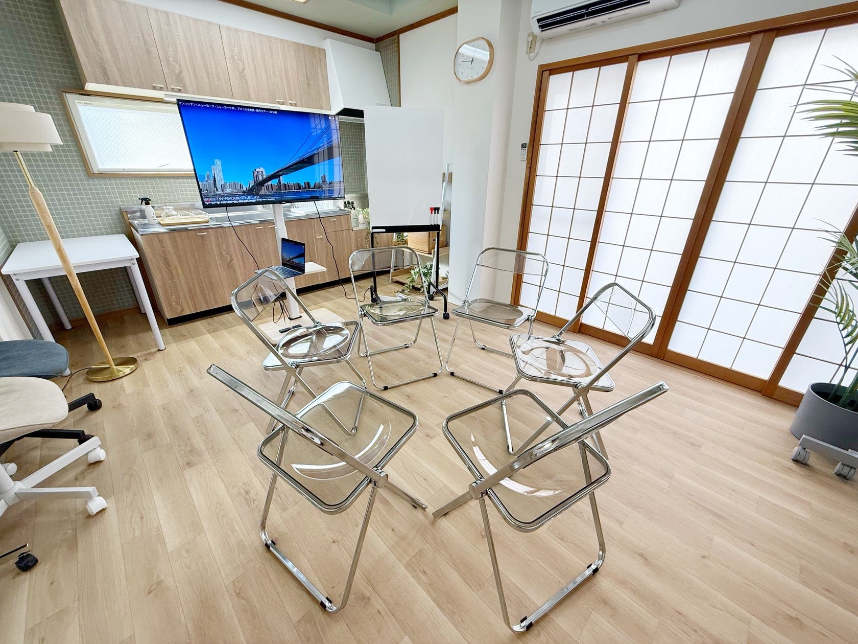 【高崎駅西口徒歩5分！人気No.1✨】備品充実✨完全貸切サロン✨エステ・ネイル・ヨガ・会議・動画撮影・控え室・多目的スペースの写真8