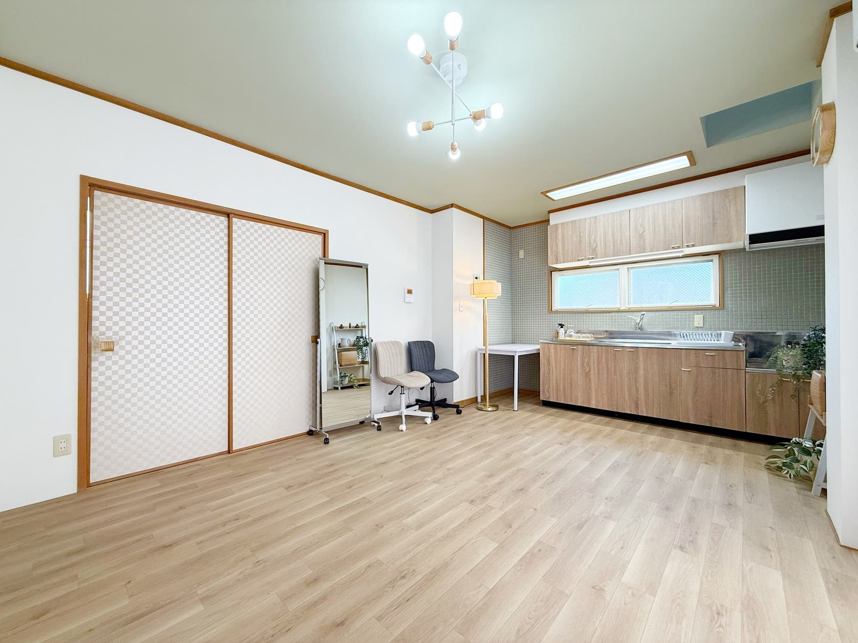 【高崎駅西口徒歩5分！人気No.1✨】備品充実✨完全貸切サロン✨エステ・ネイル・ヨガ・会議・動画撮影・控え室・多目的スペースの写真9