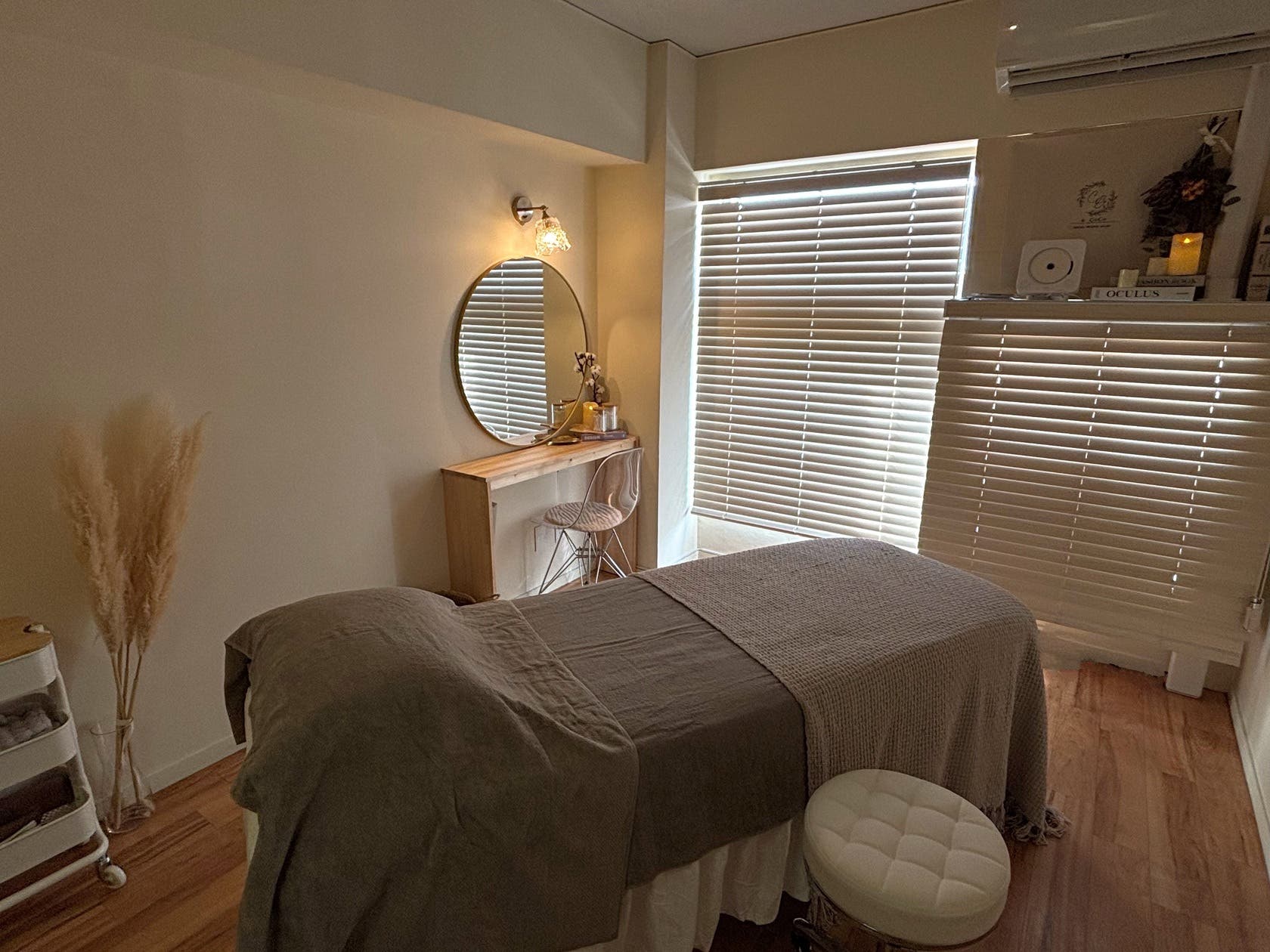 《&amp;CoCo》駅近 🌿シャワー&amp;タオルレンタル／30分清掃タイム付／電動ベッド&amp;ヒートマット／無料ペーパーシーツ／ゴミ捨て無料の写真5