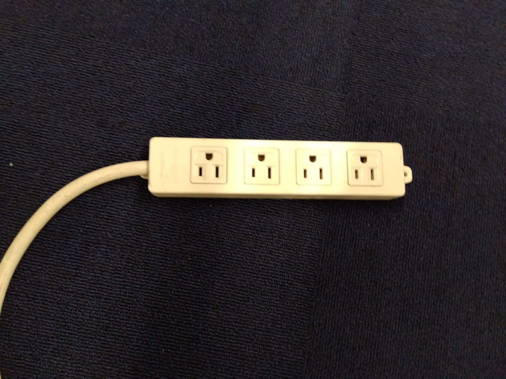 簡単な事前連絡でレイアウト準備可！インボイス対応・AI議事録完備の貸会議室【roomB】の写真8