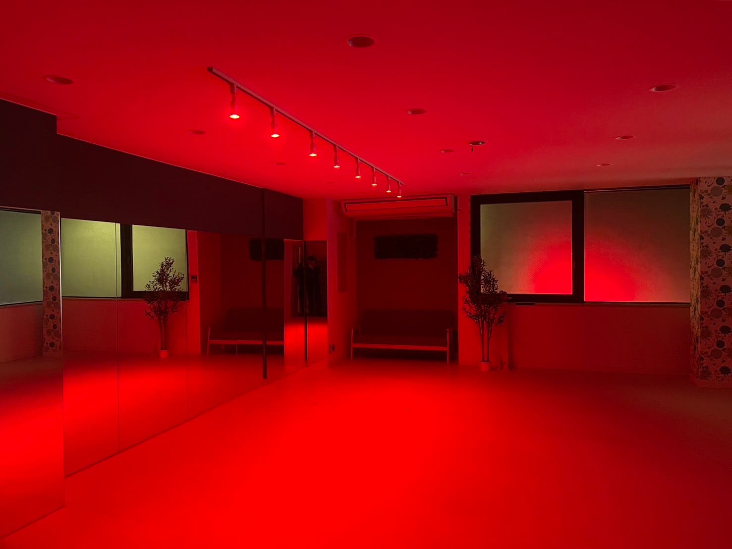 《千葉駅徒歩4分》58㎡広々スタジオ/ダンス/ヨガ/撮影/演劇の写真10