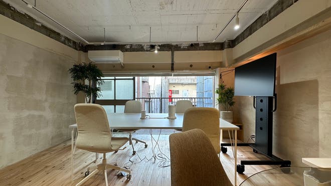 駅チカ30秒★レトロな秘密基地要素のある空間★充実の設備(サイネージモニター、冷蔵庫)の写真2