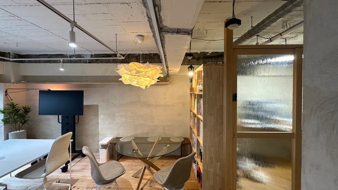 駅チカ30秒★レトロな秘密基地要素のある空間★充実の設備(サイネージモニター、冷蔵庫)の写真5