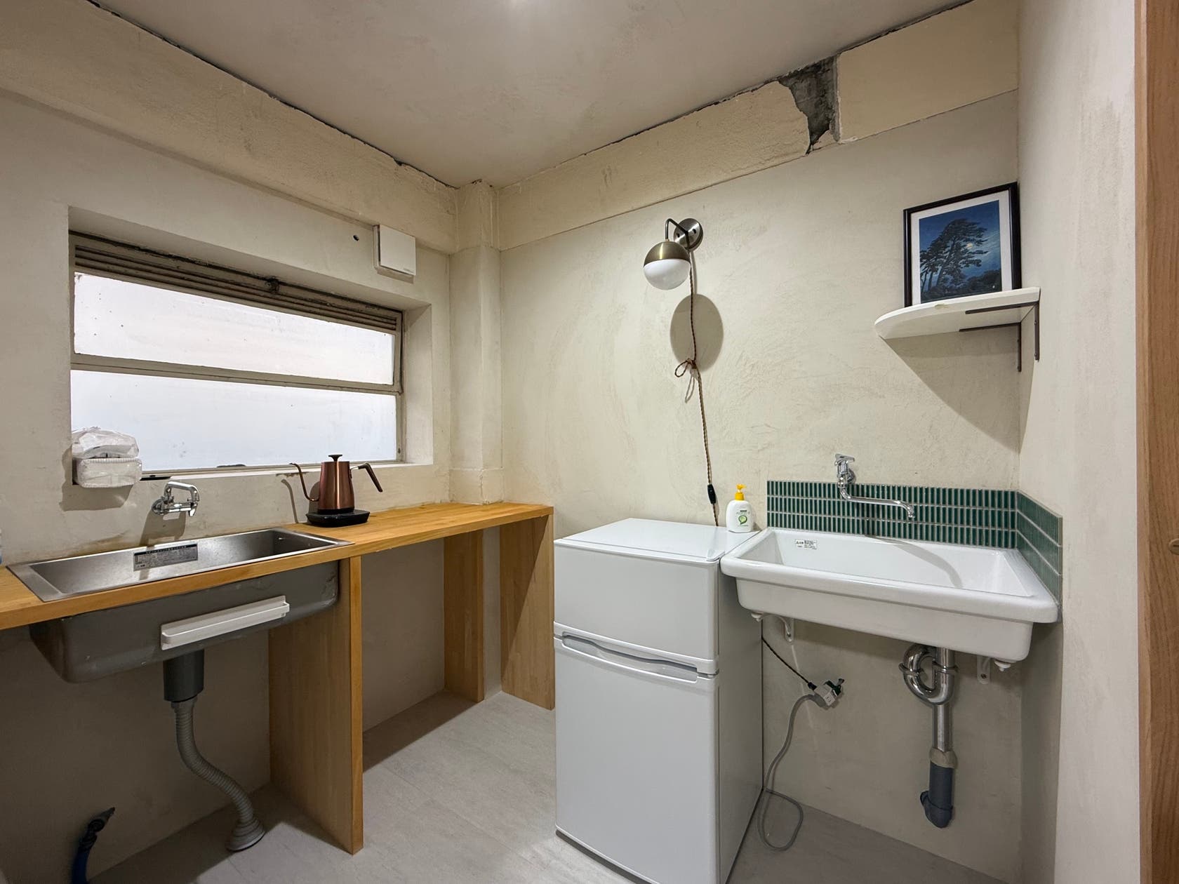 駅チカ30秒★レトロな秘密基地要素のある空間★充実の設備（サイネージモニター、冷蔵庫）の写真8