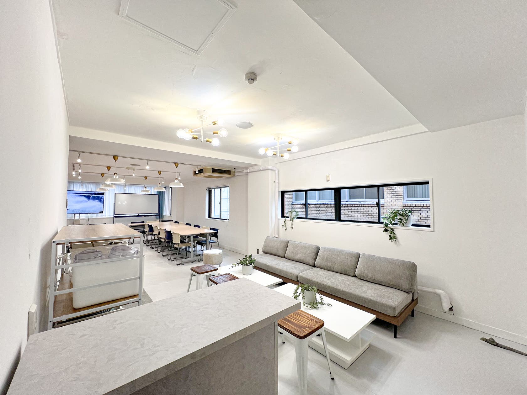 2025年1月NEWOPEN✨関内駅3分/最大40名OK/パーティ、ボドゲ、ビジネスにも最適/ゴミ回収オプション有の写真3