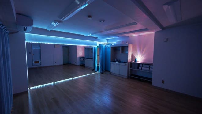 【平日昼1280円】清潔&お洒落🌿LED照明で動画映えもバッチリ✨三脚・ヨガマット無料💡楽器OK🎻個人練にも◎の写真4