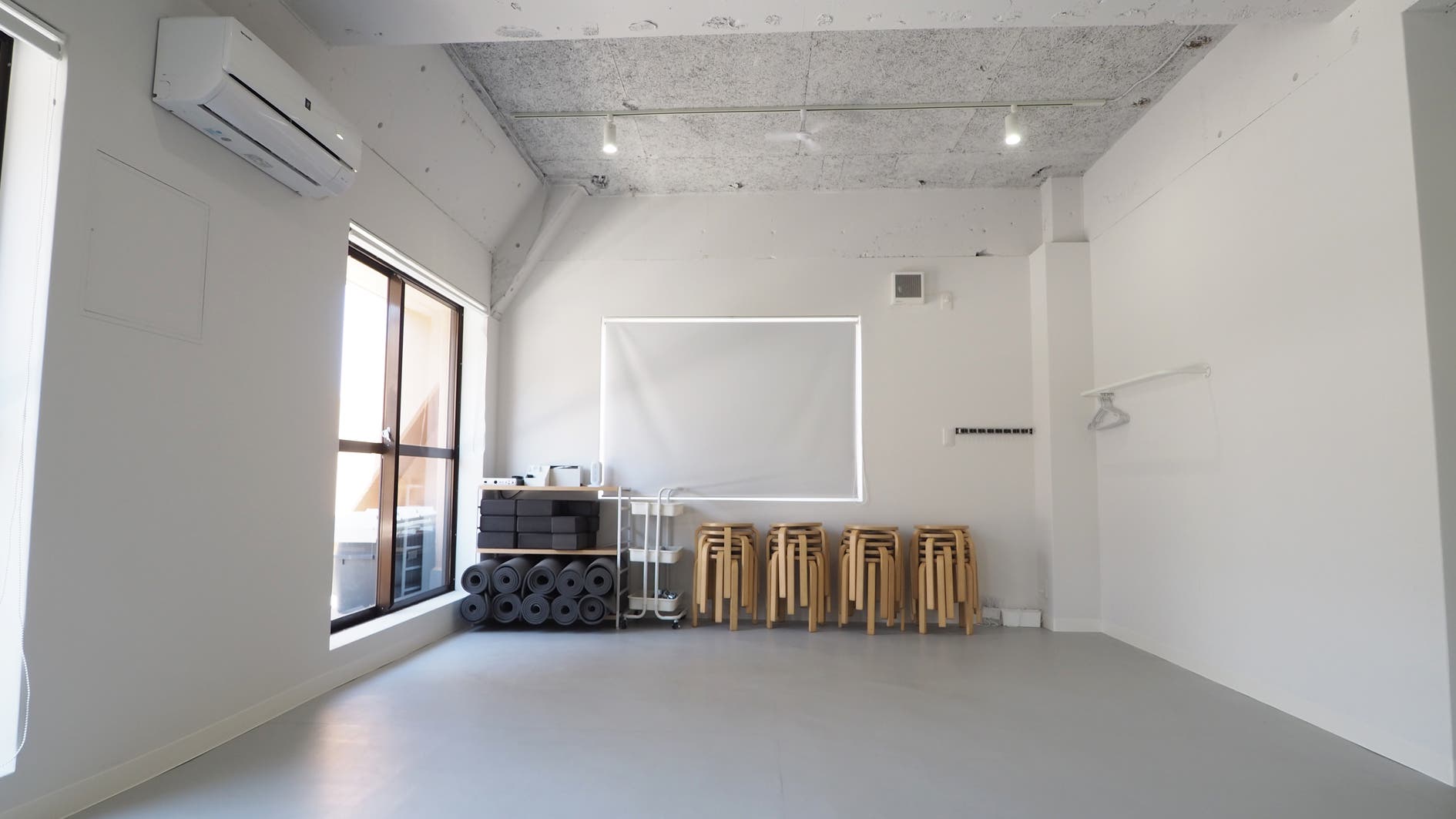 【綱島駅90秒】12/22〜1/30までの年末年始の平日は、なんと【半額】キャンペーン！ダンスから会議まで多目的に利用しよう！の写真4