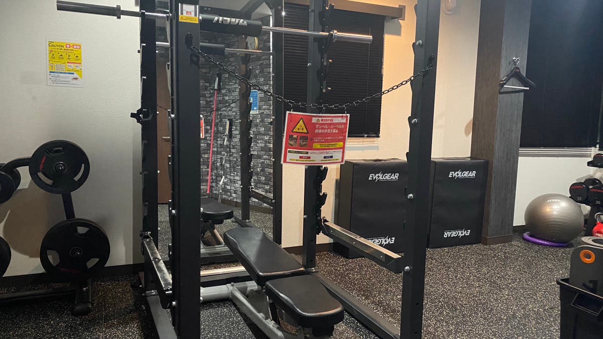 【ハコジム井土ヶ谷駅前店ルーム2】フリーウェイト中心の個室プライベートジム！人の目を気にせずフリーウェイトトレーニングをしよう！の写真6