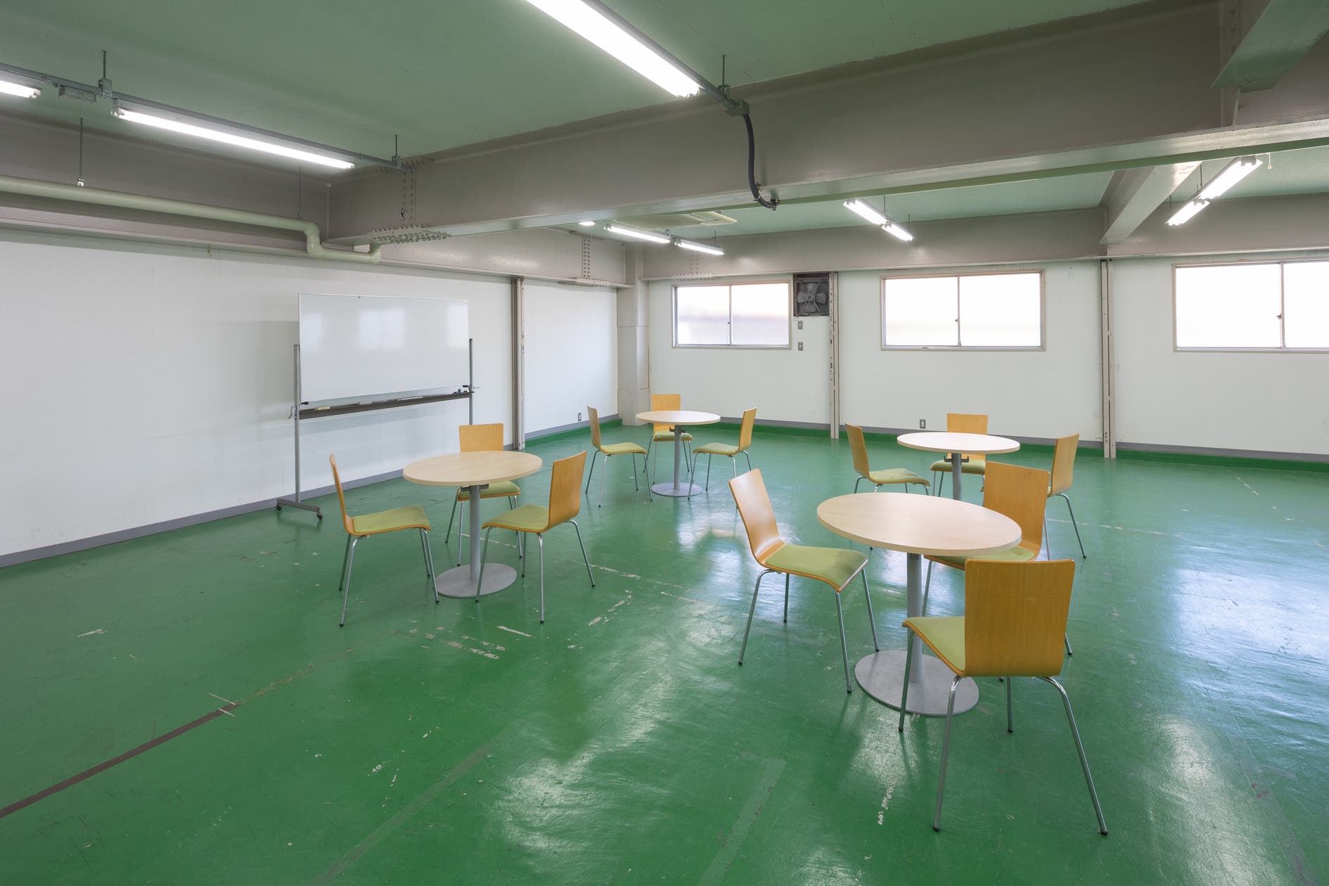 ダンス女子会♪【イス・机・鏡あり】複数スペース◎駐車◎【秋葉原・池袋～電車20分以内】歓送迎会/会議/動画撮影/オフ会/ドローンの写真25