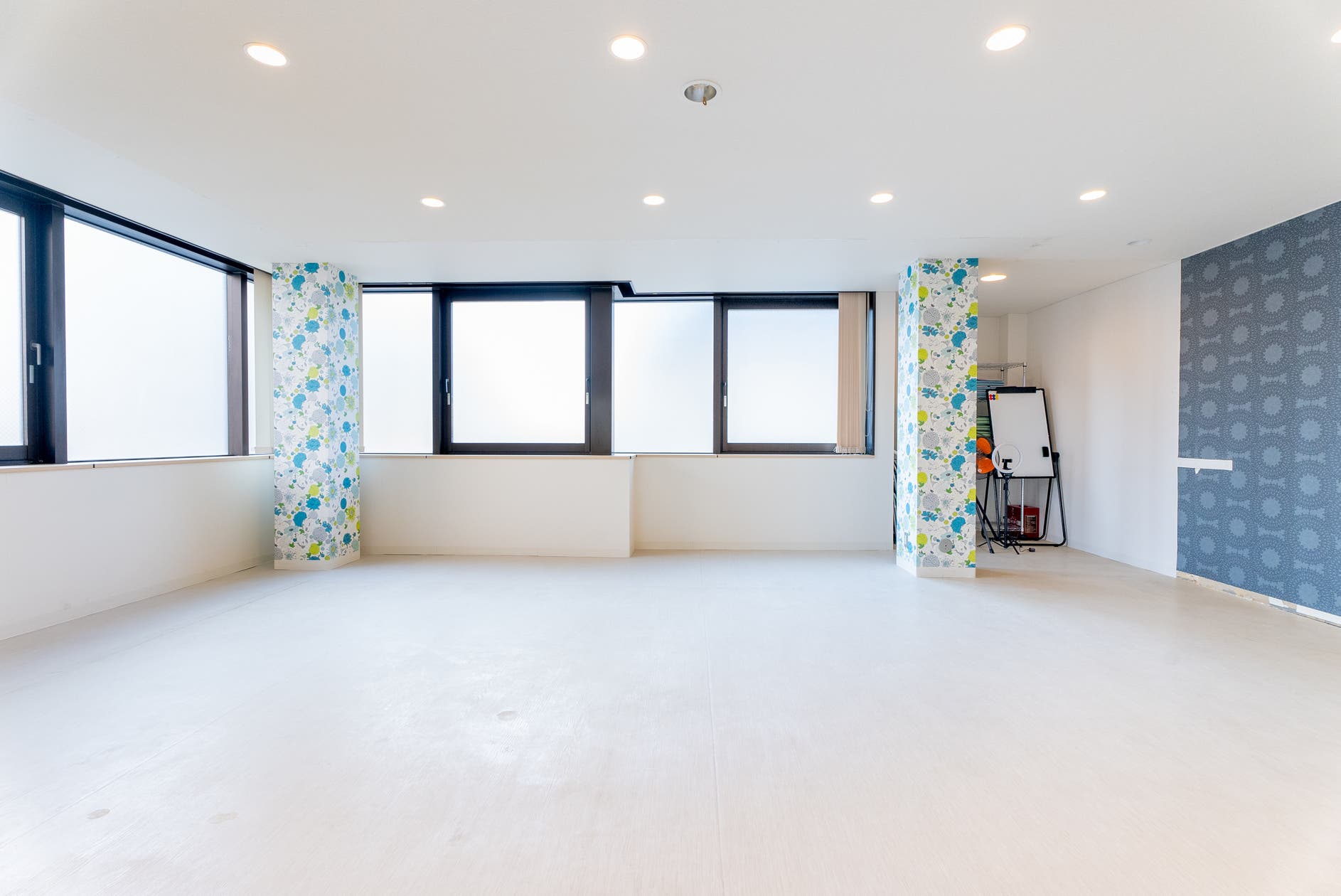 《千葉駅徒歩4分》58㎡広々スタジオ/ダンス/ヨガ/撮影/演劇の写真6