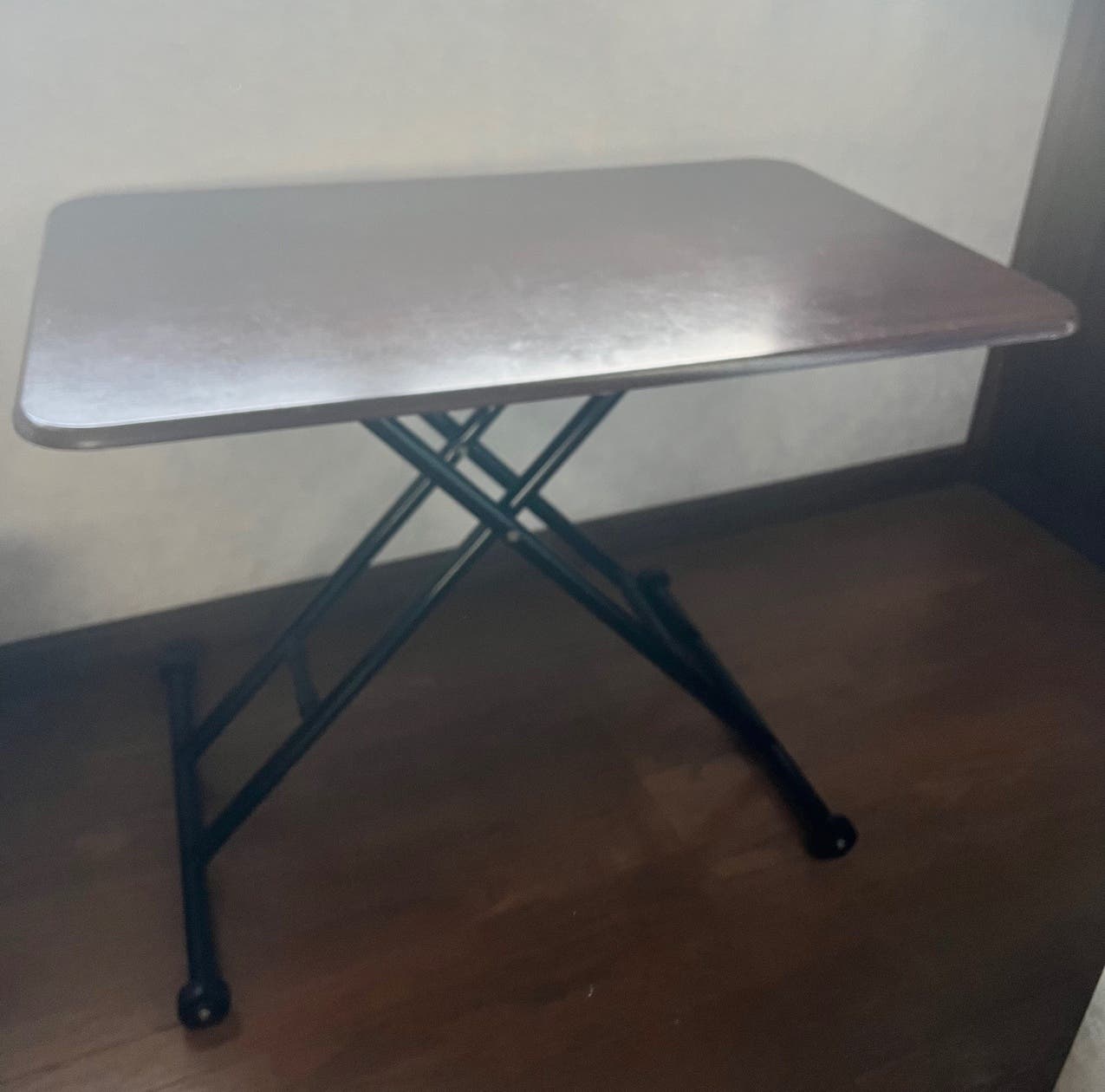 昇降テーブルの画像1