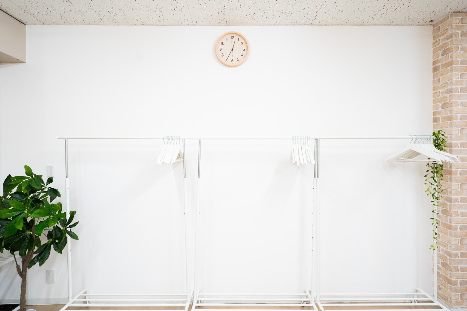 本厚木駅徒歩3分/最大28名着席/セミナーや打合に最適/パーティーにも🎄/飲食物持込OK🍕/控室あり/Wi-Fi/少人数OKの写真11