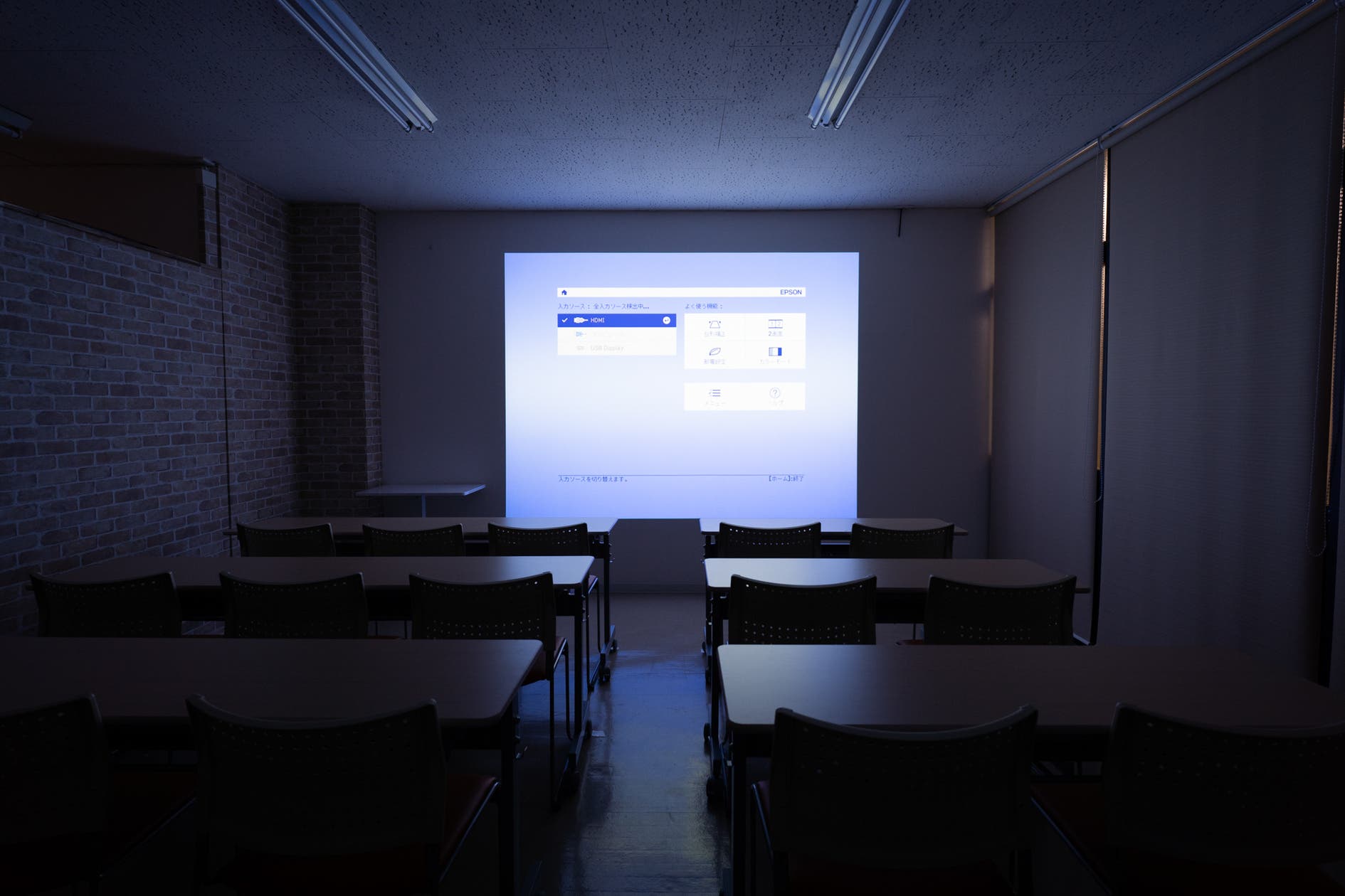 本厚木駅徒歩3分/最大28名着席/セミナーや打合に最適/パーティーにも🎄/飲食物持込OK🍕/控室あり/Wi-Fi/少人数OKの写真10