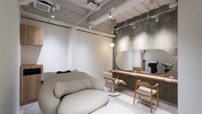 【表参道ヒルズ裏】多用途プライベートサロン個室《撮影・施術・平日割あり》の写真1