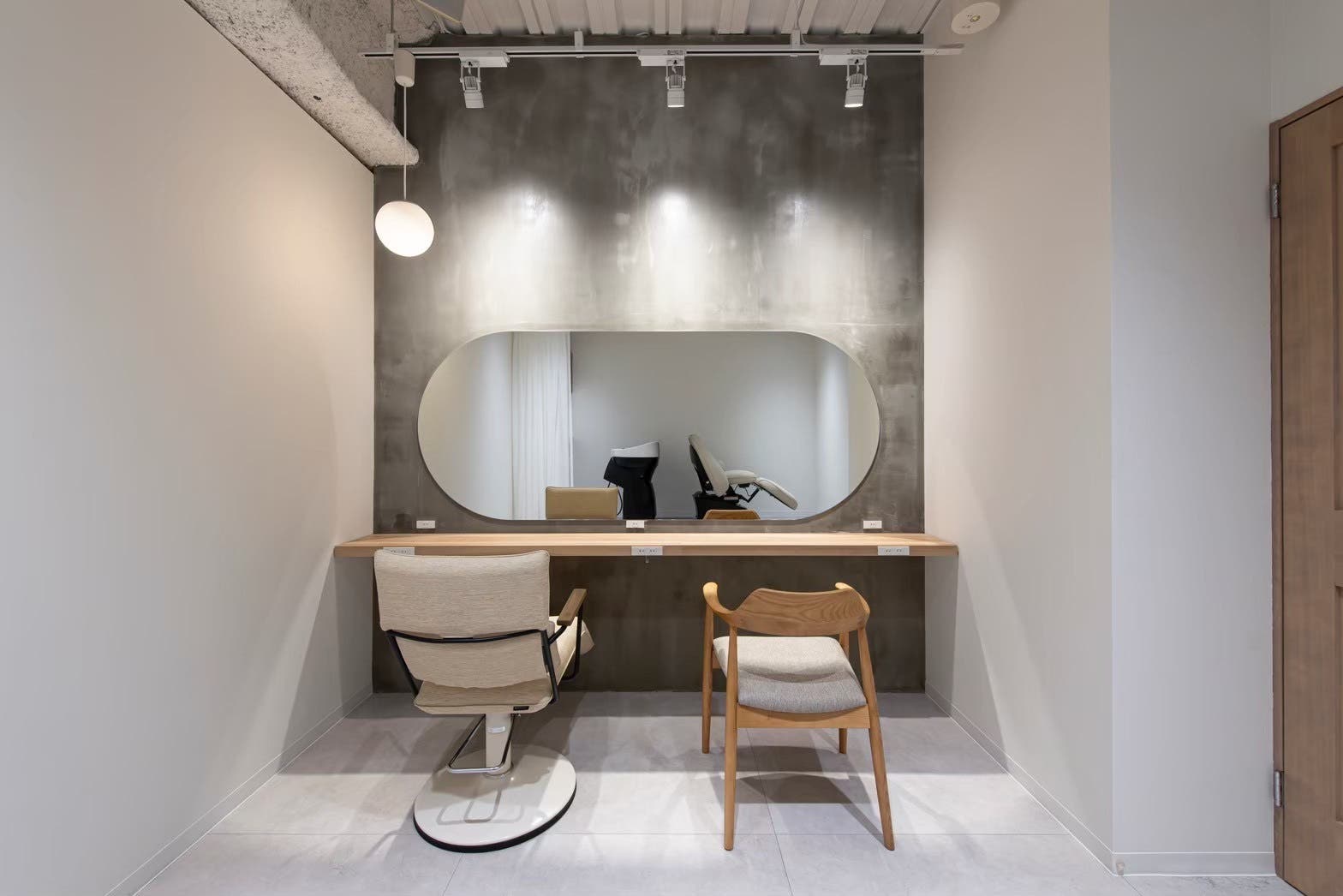 【表参道ヒルズ裏】多用途プライベートサロン個室《撮影・施術・平日割あり》の写真2