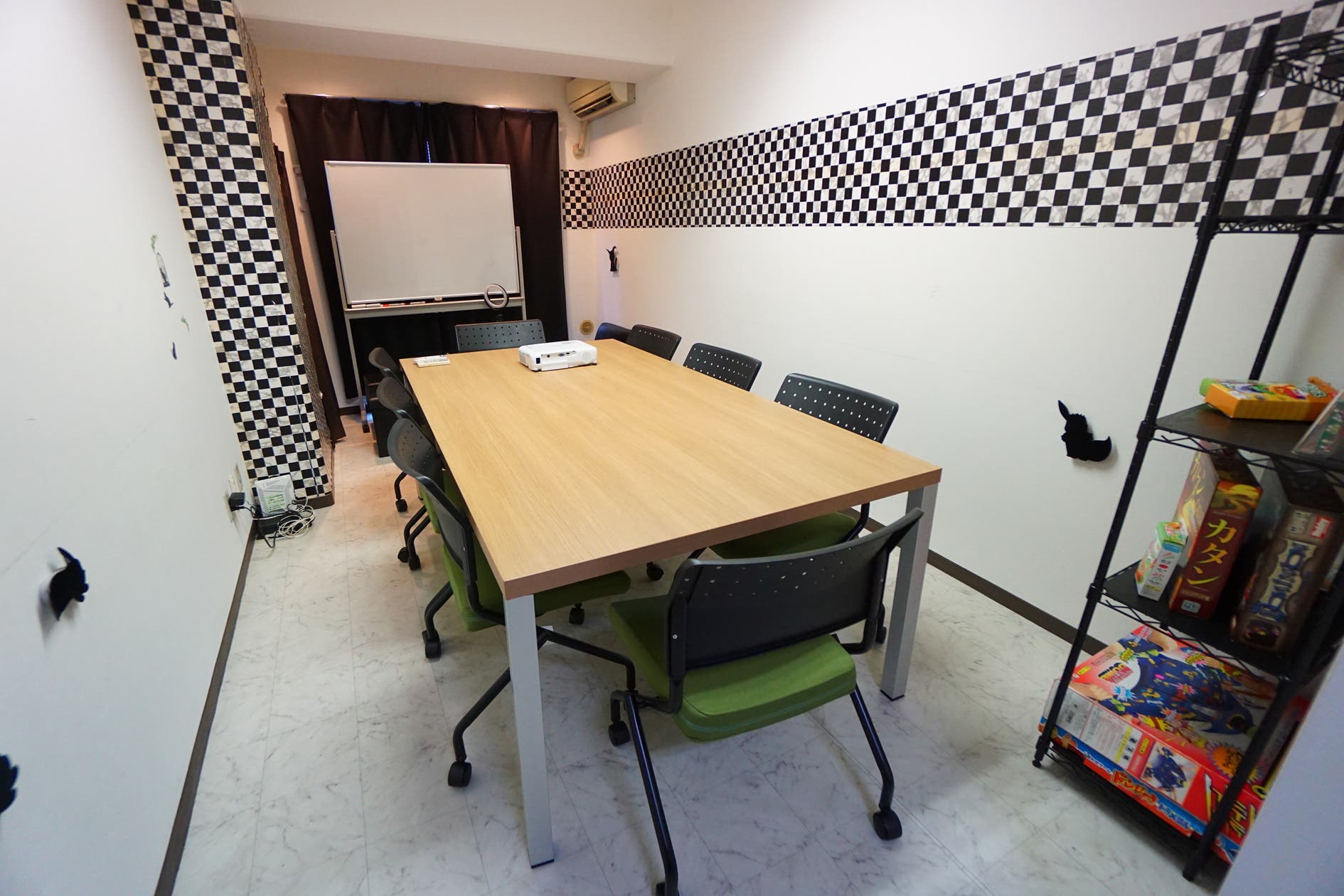 ＜Anshin川崎貸会議室＞京急川崎駅徒歩4分🚃光回線Wi-Fi📶プロジェクター🎥会議/ボドゲ/ワークショップの写真5