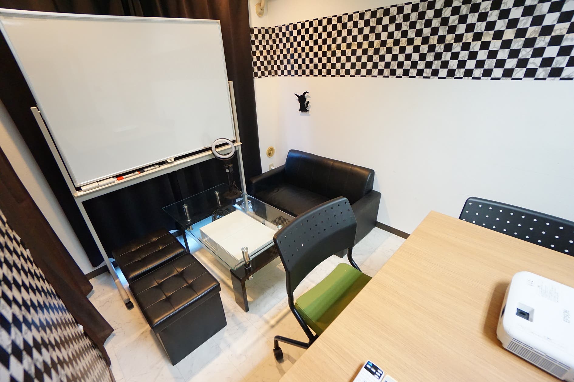 ＜Anshin川崎貸会議室＞京急川崎駅徒歩4分🚃光回線Wi-Fi📶プロジェクター🎥会議/ボドゲ/ワークショップの写真7