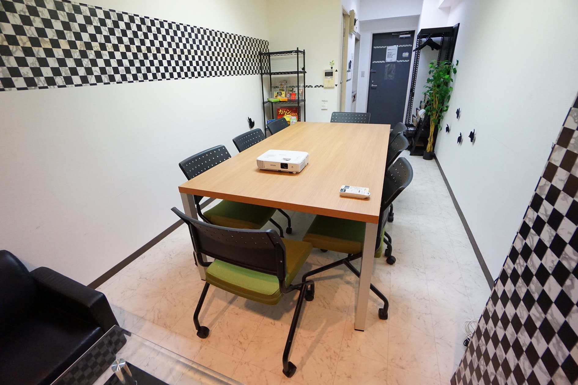 ＜Anshin川崎貸会議室＞京急川崎駅徒歩4分🚃光回線Wi-Fi📶プロジェクター🎥会議/ボドゲ/ワークショップの写真4