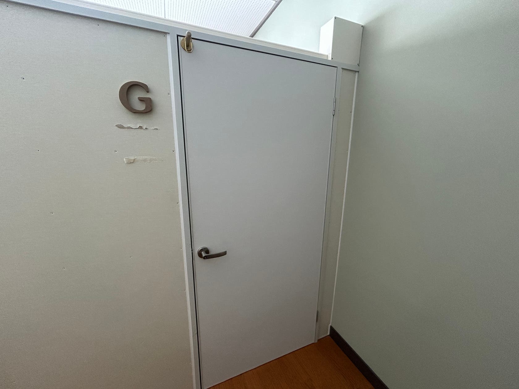 (G)Wi-Fi完備！半個室のシェアオフィスレンタルでテレワークの写真2