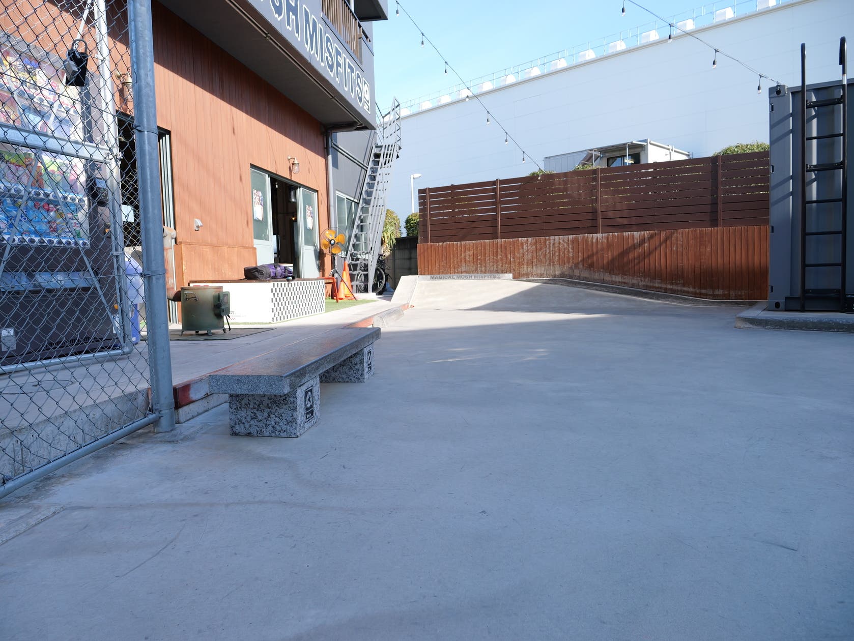 埼玉県川口市のスケートパーク/ 音出しOK/ イベントスペース/ 撮影スタジオ/ 駐車場完備の写真5