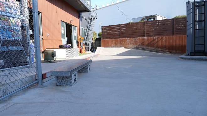 埼玉県川口市のスケートパーク/ 音出しOK/ イベントスペース/ 撮影スタジオ/ 駐車場完備の写真5