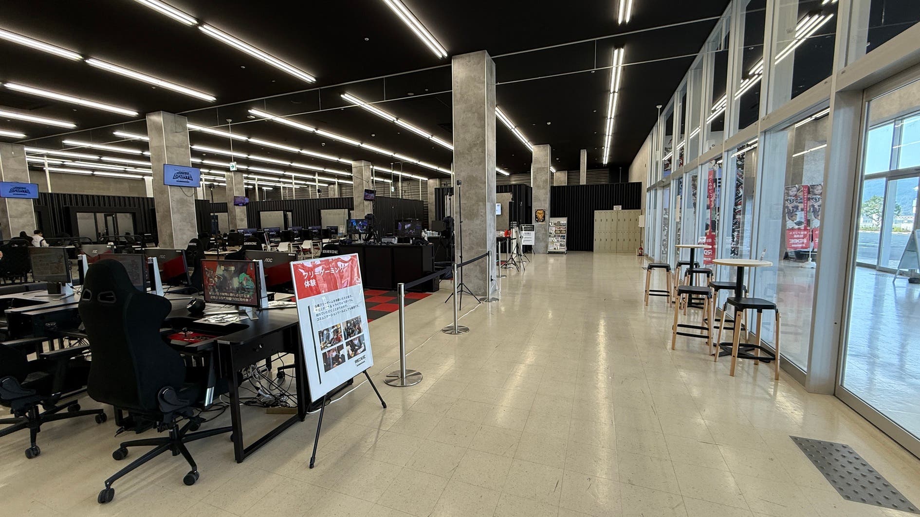 用途は自由！本格照明や音響完備のスタジアム！の写真18