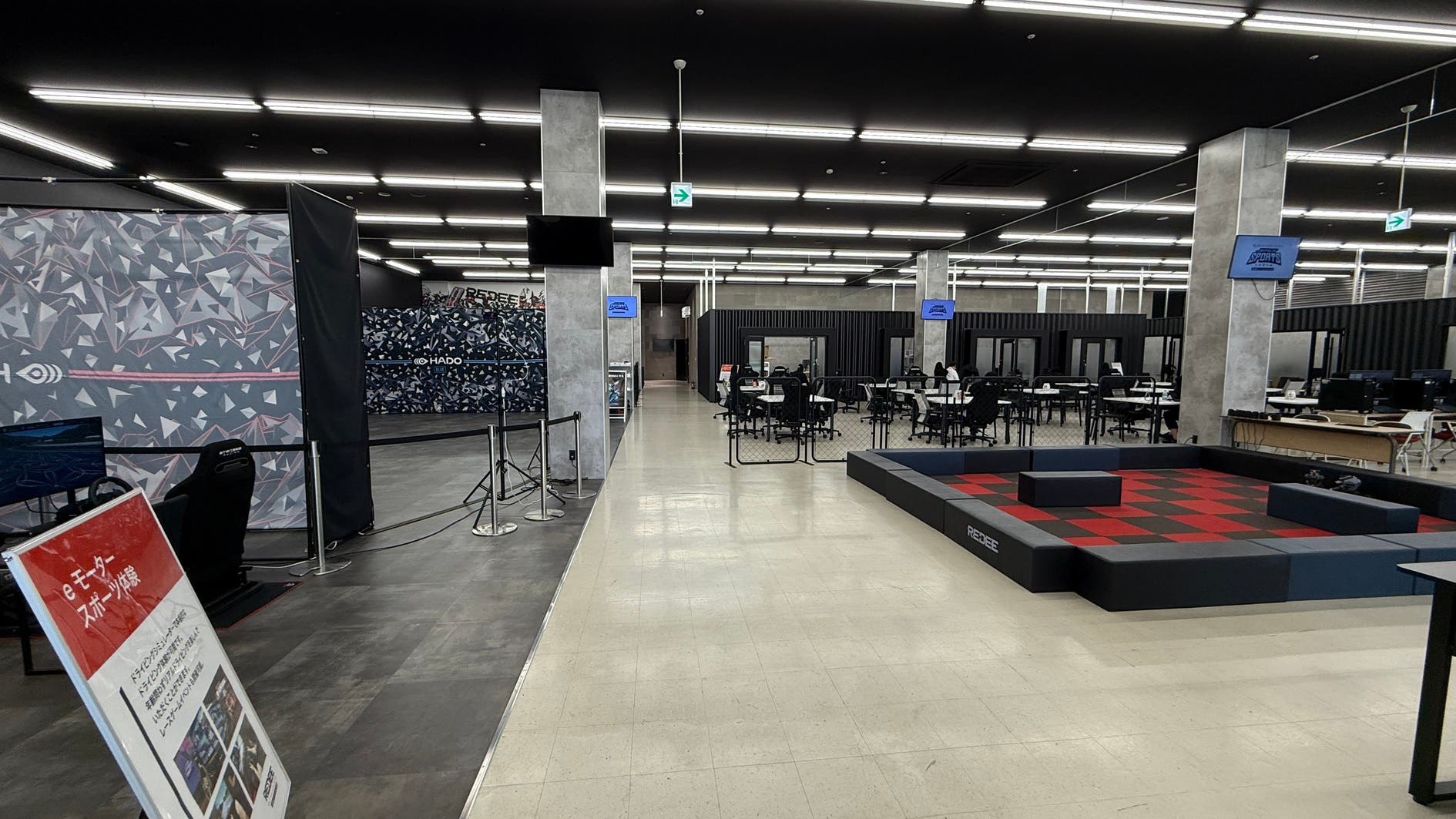 用途は自由！本格照明や音響完備のスタジアム！の写真19