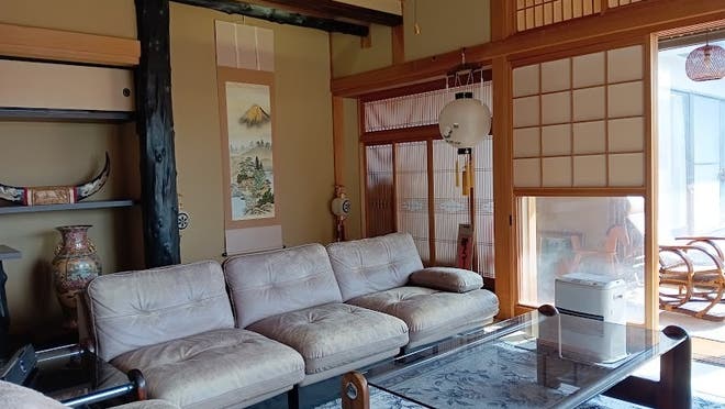 JR九州日豊本線山之口駅徒歩3分!癒しの古民家貸別荘 本館!年末・年始のパーティーご予約承っております!の写真4