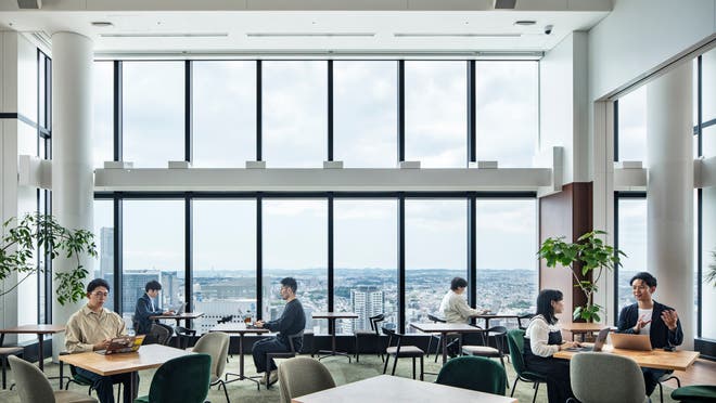 【横浜駅直結】124㎡/地上42階から横浜を一望できる・天高最長7.5mで開放的な雰囲気のホールです。の写真8