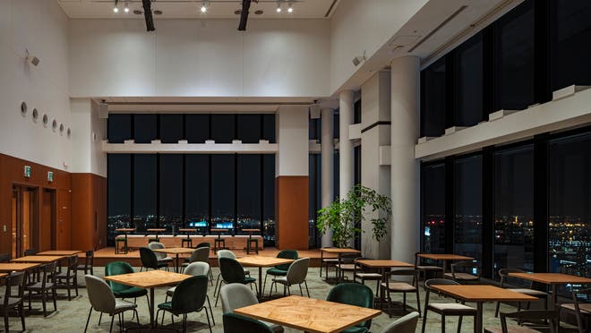 【横浜駅直結】124㎡/地上42階から横浜を一望できる・天高最長7.5mで開放的な雰囲気のホールです。の写真11