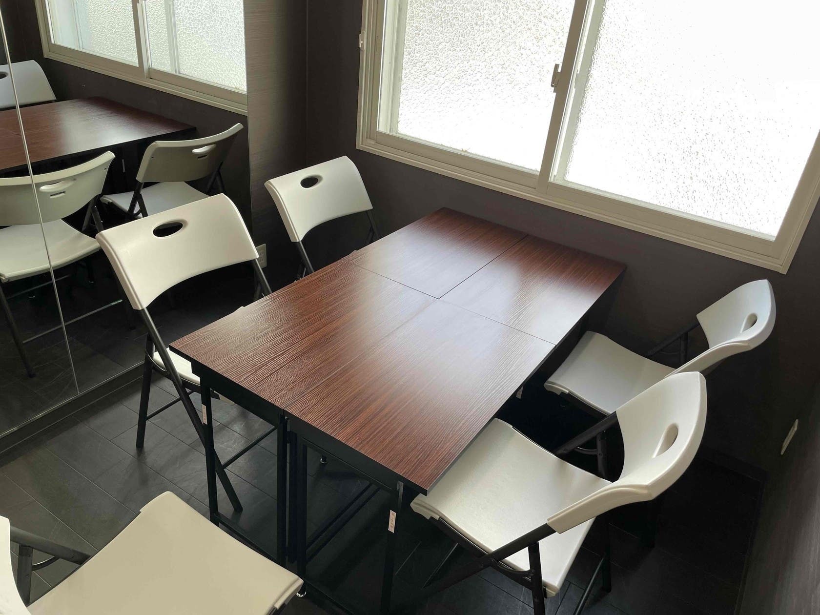 【Aスタジオ】＜激安！＞【新宿駅6番出口徒歩1分】激しいダンス・大声は禁止‼︎ヨガ・ピラティス・会議室等に！の写真6