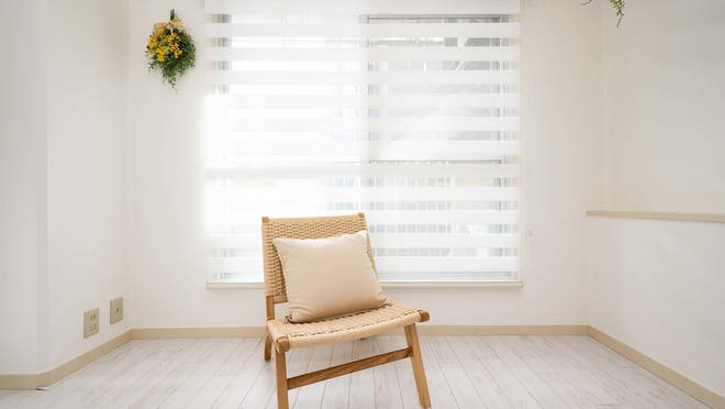 横浜駅5分|電動ベッド|完全個室|エレベーター付|備品充実|夢を叶えるセラピスト専用サロン。白を基調とした花に彩られる癒し空間。の写真5