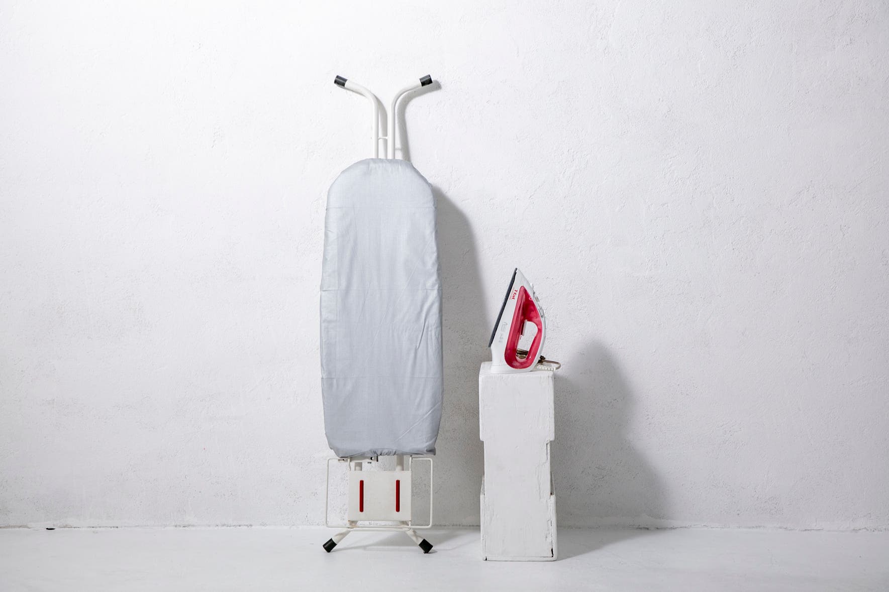 アイロンとアイロン台の画像1